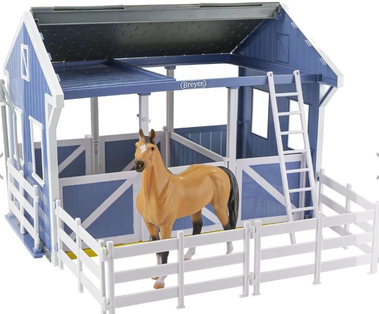 Breyer Deluxe Country Stable - Sporthorse Saddlery
